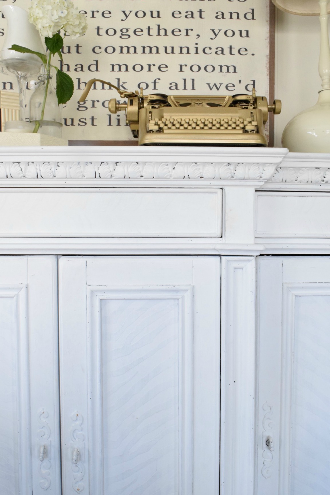 How I used Mud Paint and Chalk Paint - Nesting With Grace