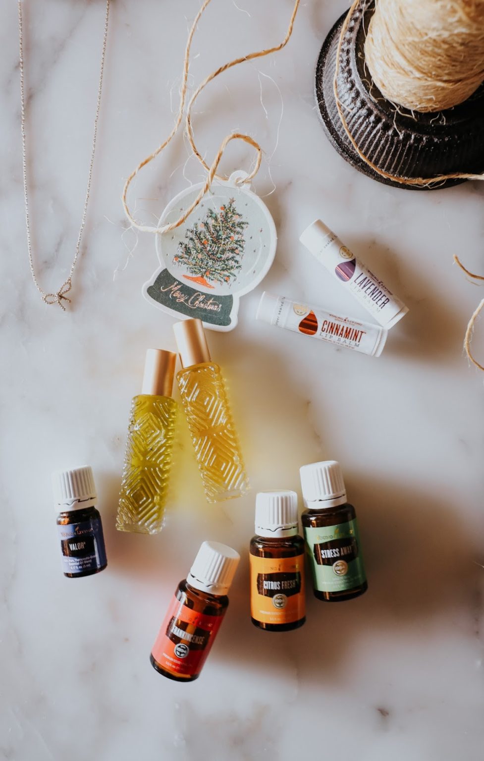 11 DIY Christmas Gift Ideas to make with your Essential Oils - Nesting ...