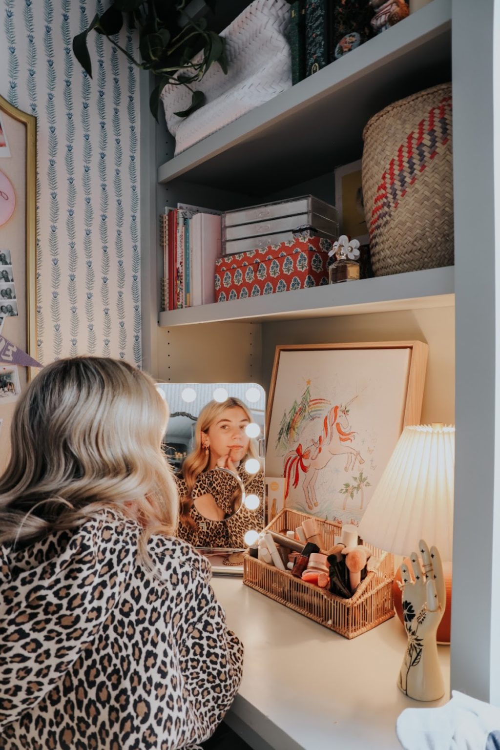 12 Favorite Things in Teen Girls Bedroom - Nesting With Grace