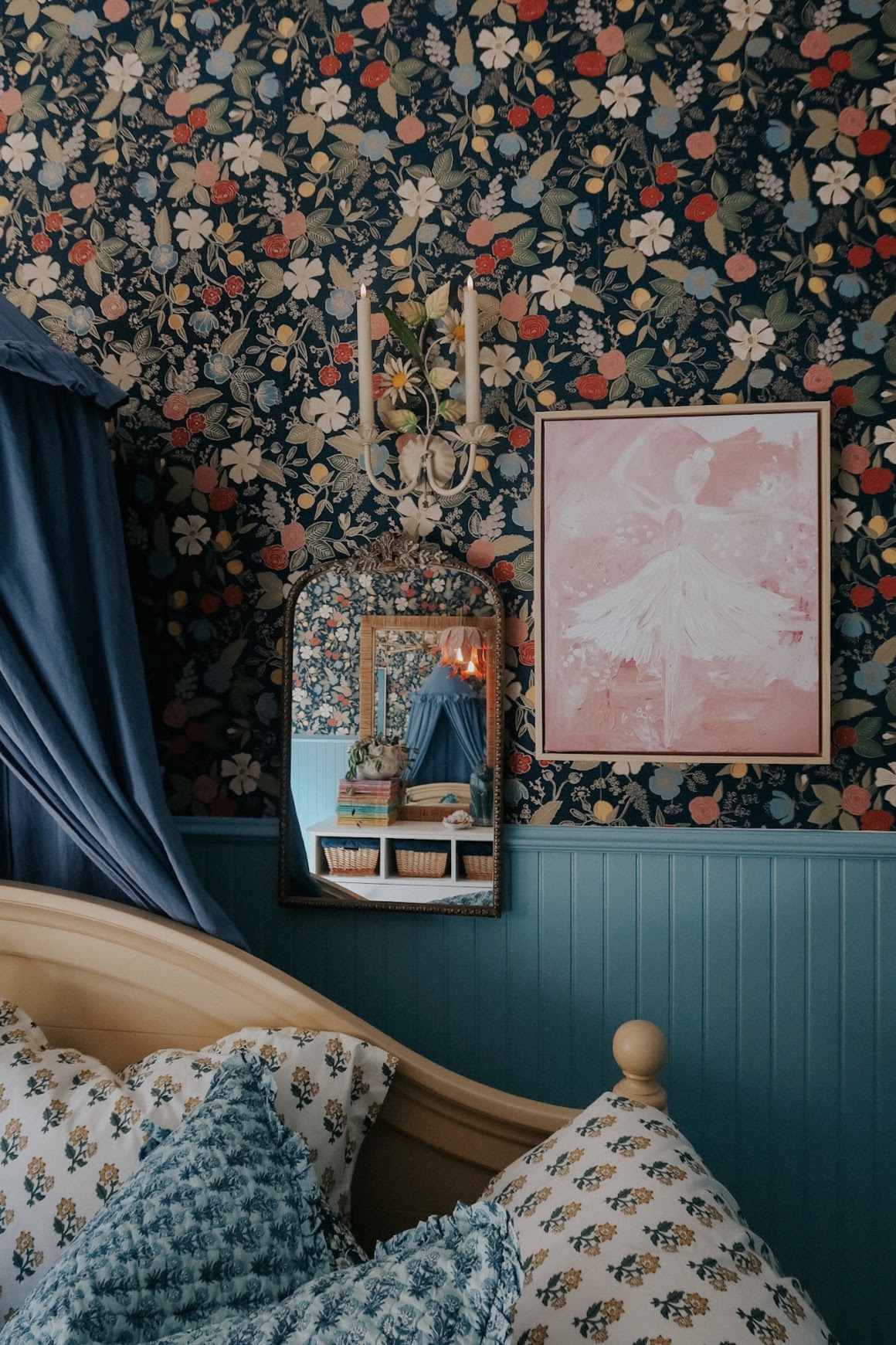 Nesting With Grace Wallpaper